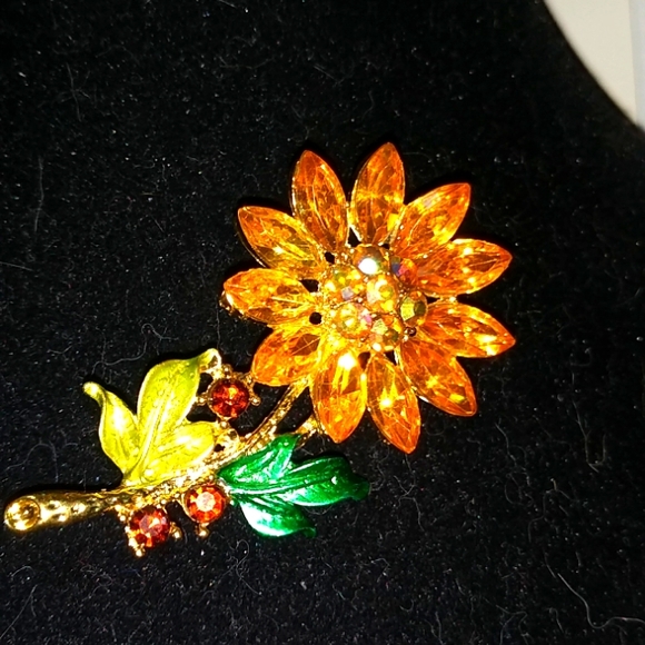 Jewelry | Golden Crystal Flower Brooch | Poshmark